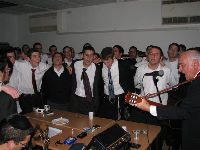 Yeshivat Sha'alvim - Photo Galleries - Rav Baruch Chait Melave Malka