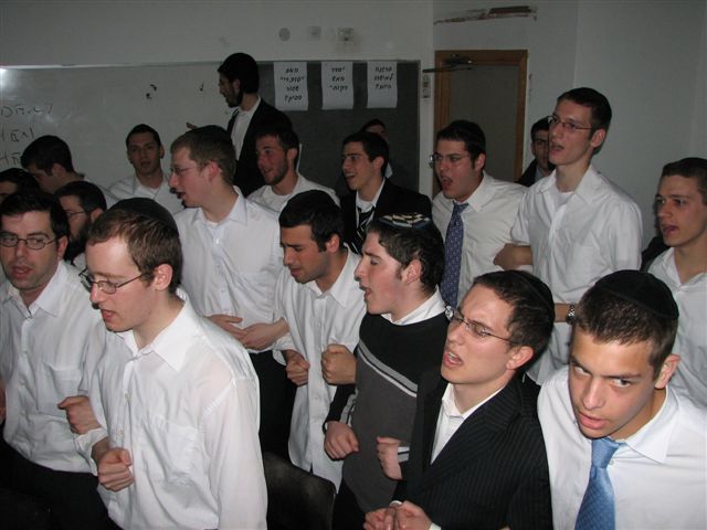 Yeshivat Sha'alvim - Photo Galleries - Rav Baruch Chait Melave Malka